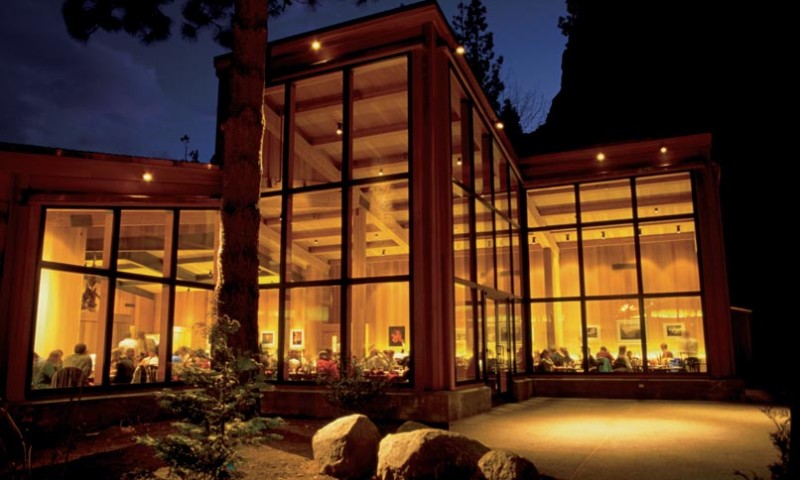 Yosemite Valley Lodge Restaurants | Sierra Nevada Geotourism