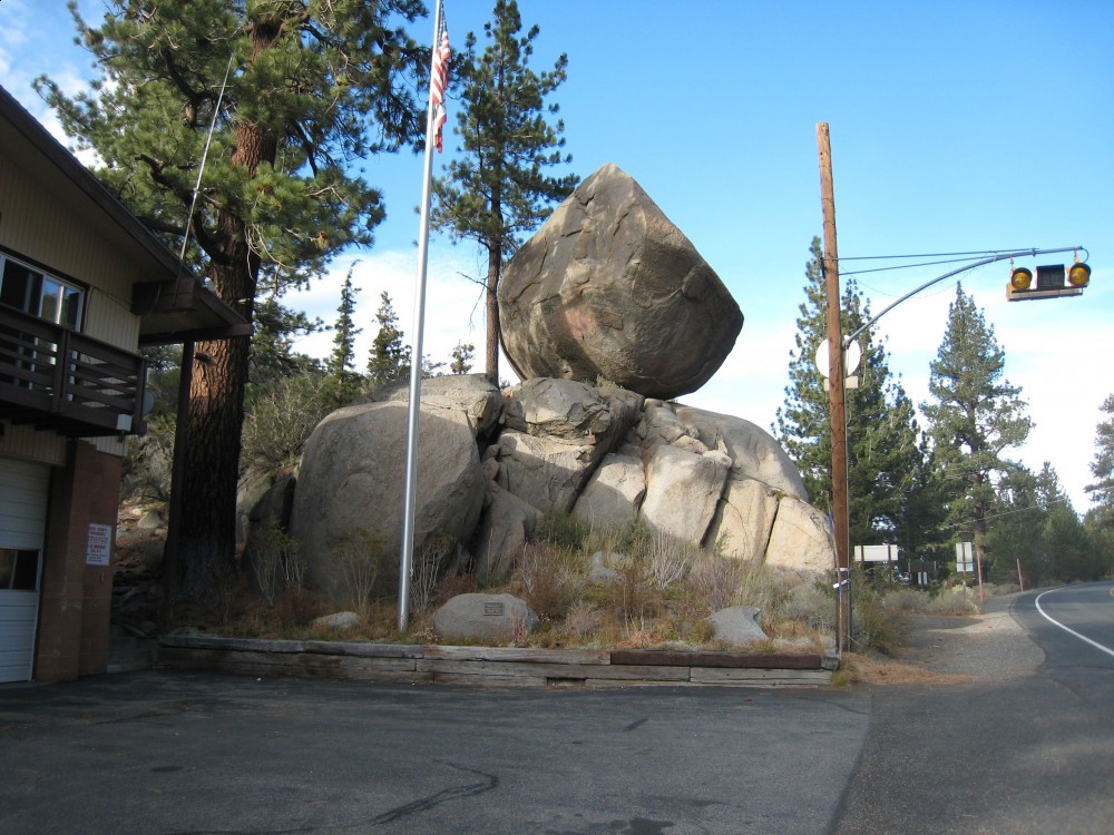 Balanced Rock | Sierra Nevada Geotourism