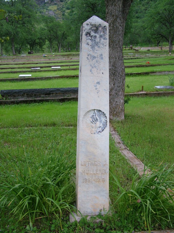 Three Rivers Cemetery | Sierra Nevada Geotourism