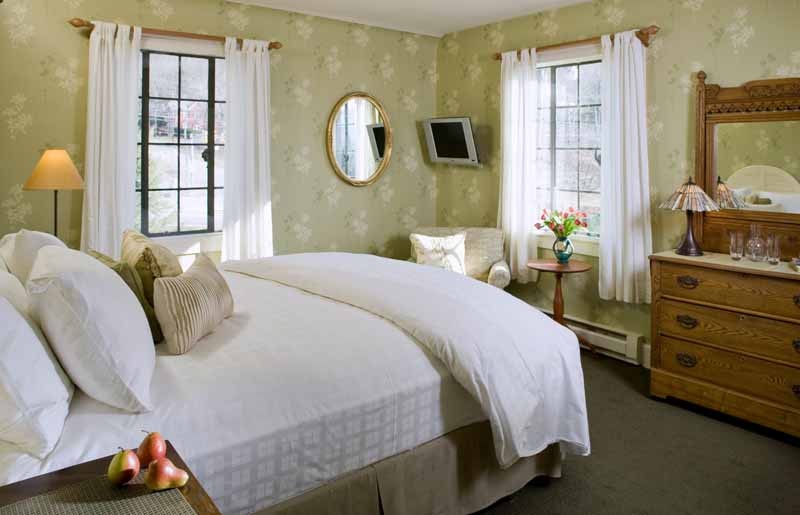 The Settlers Inn - Hawley, PA | Scenic Wild Delaware River