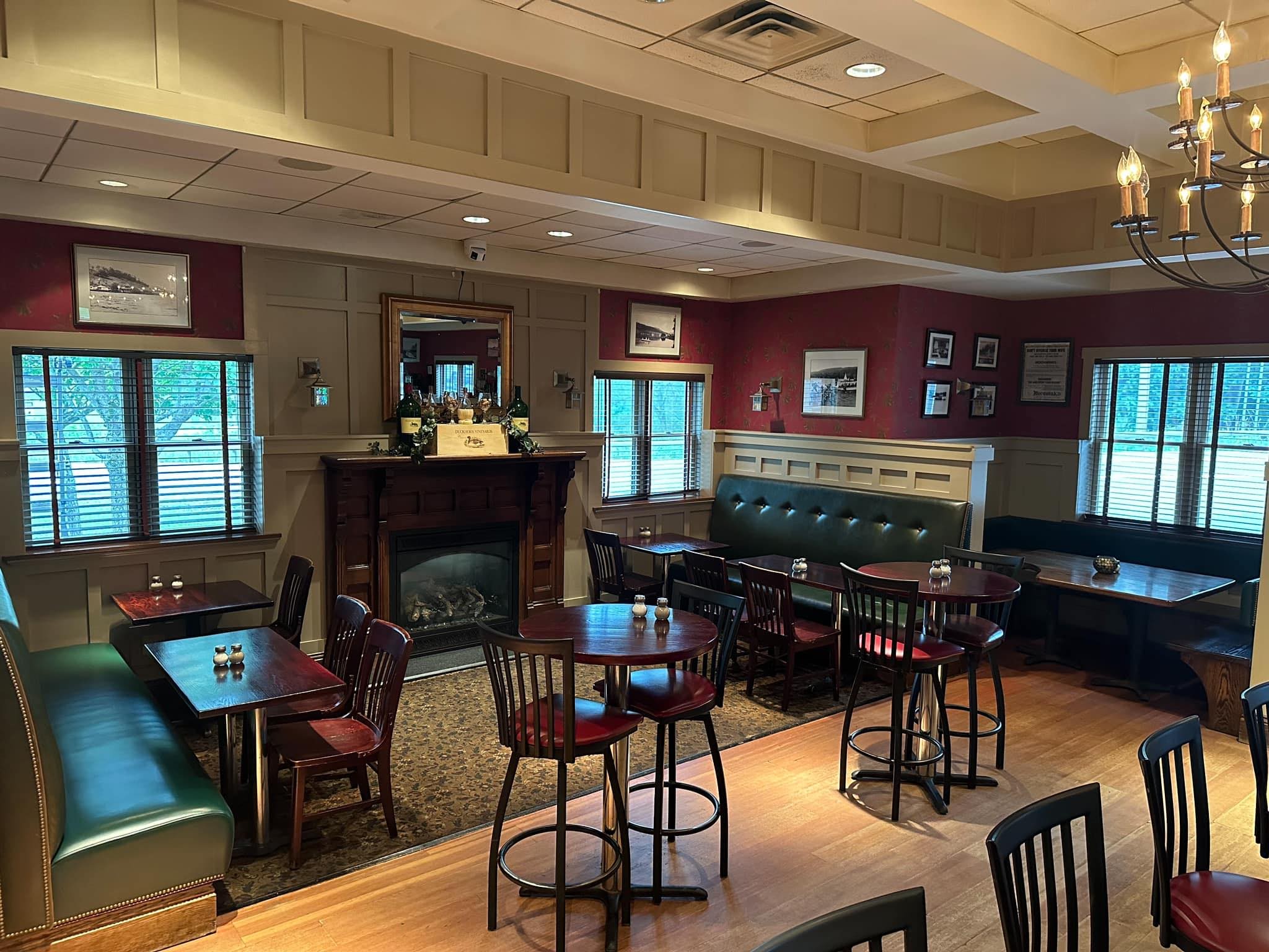 Moonwinks Restaurant & Lounge | Explore Genesee Valley