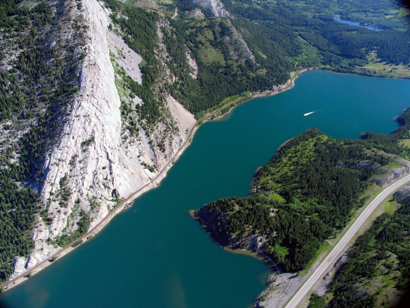 Crowsnest Lake | Alberta, Canada | Crown of the Continent Geotourism