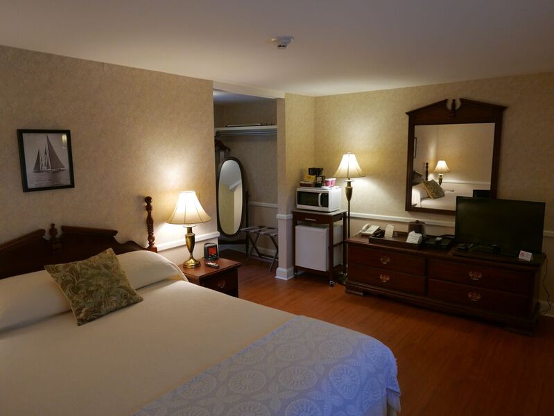 Cedar Crest Inn | Visit Maine