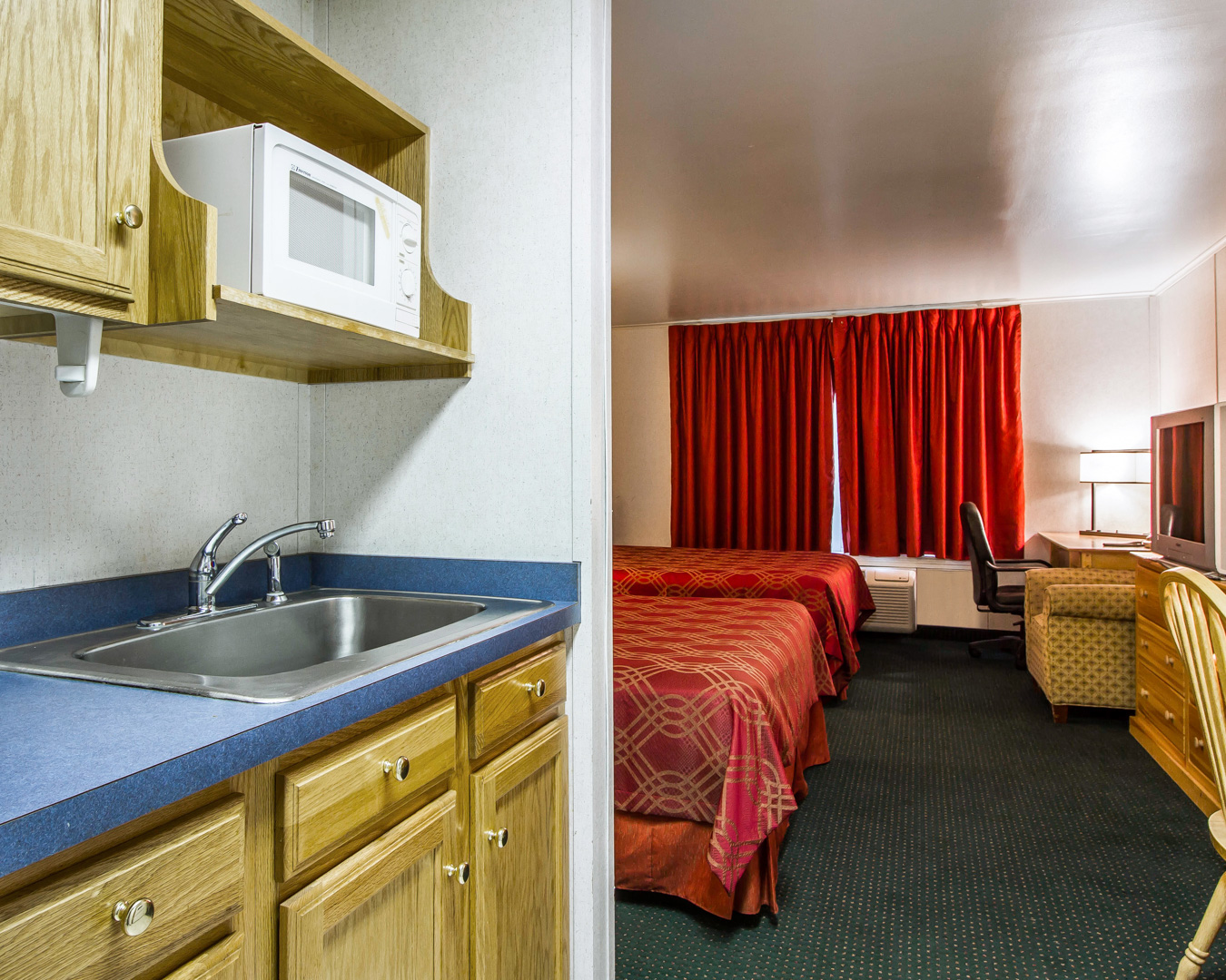 Rodeway Inn & Suites | Visit Maine