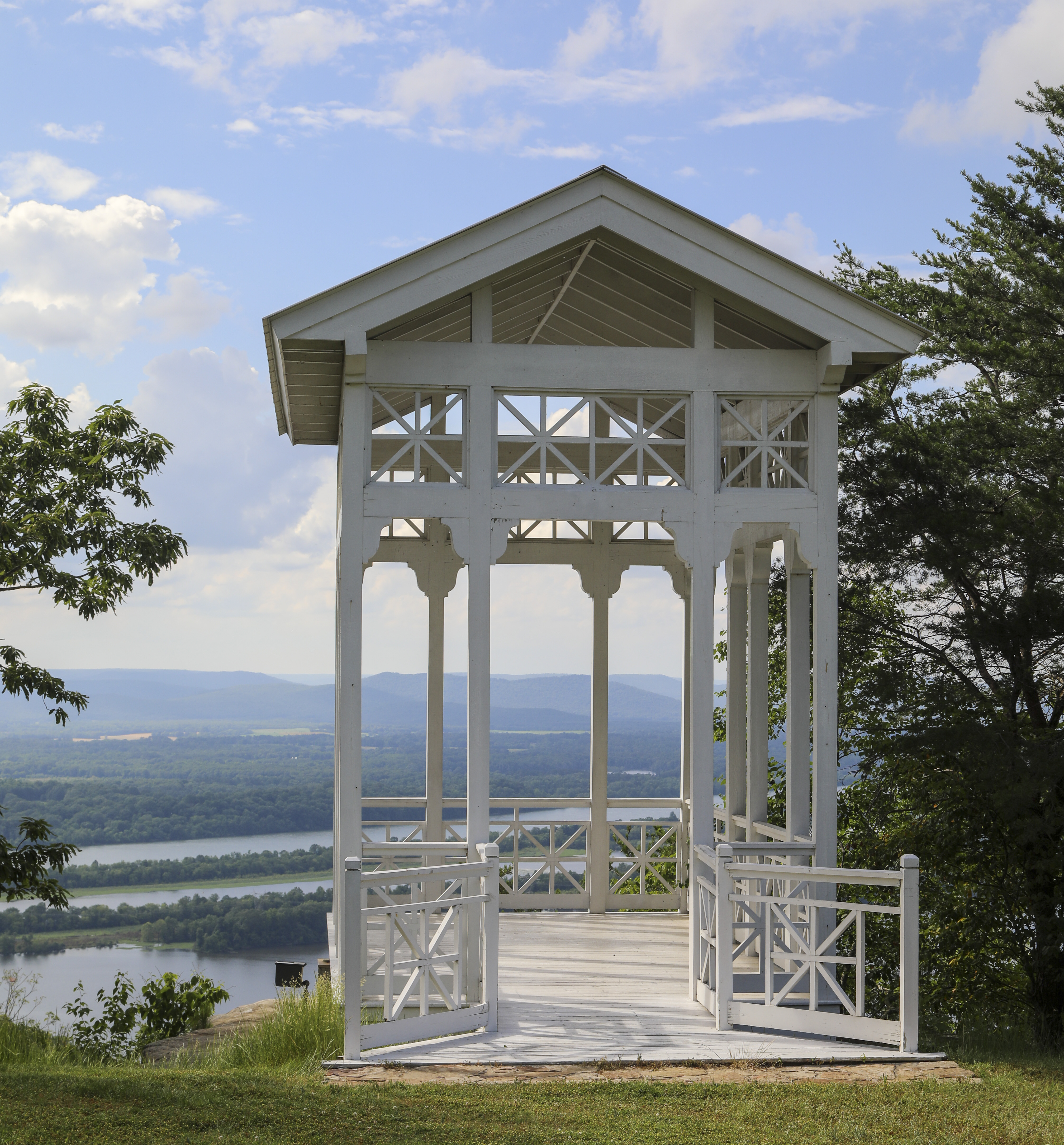 The Lodge at Gorhams Bluff | Tennessee River Valley