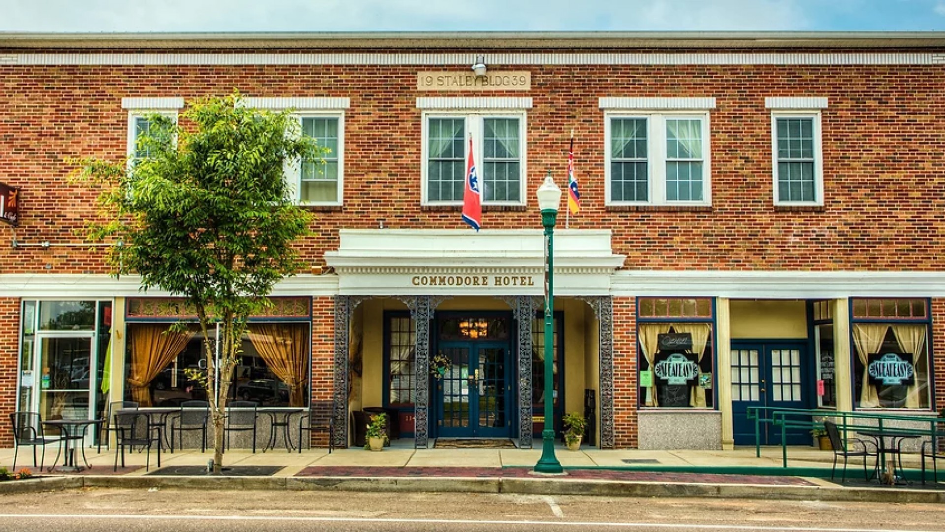 The Commodore Hotel | Tennessee River Valley