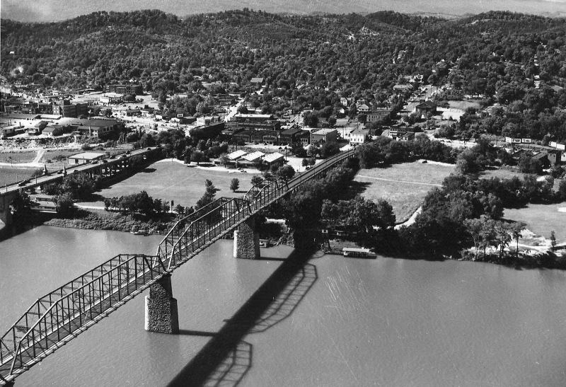 Walnut Street Bridge, Chattanooga, Tenn. | Tennessee River Valley