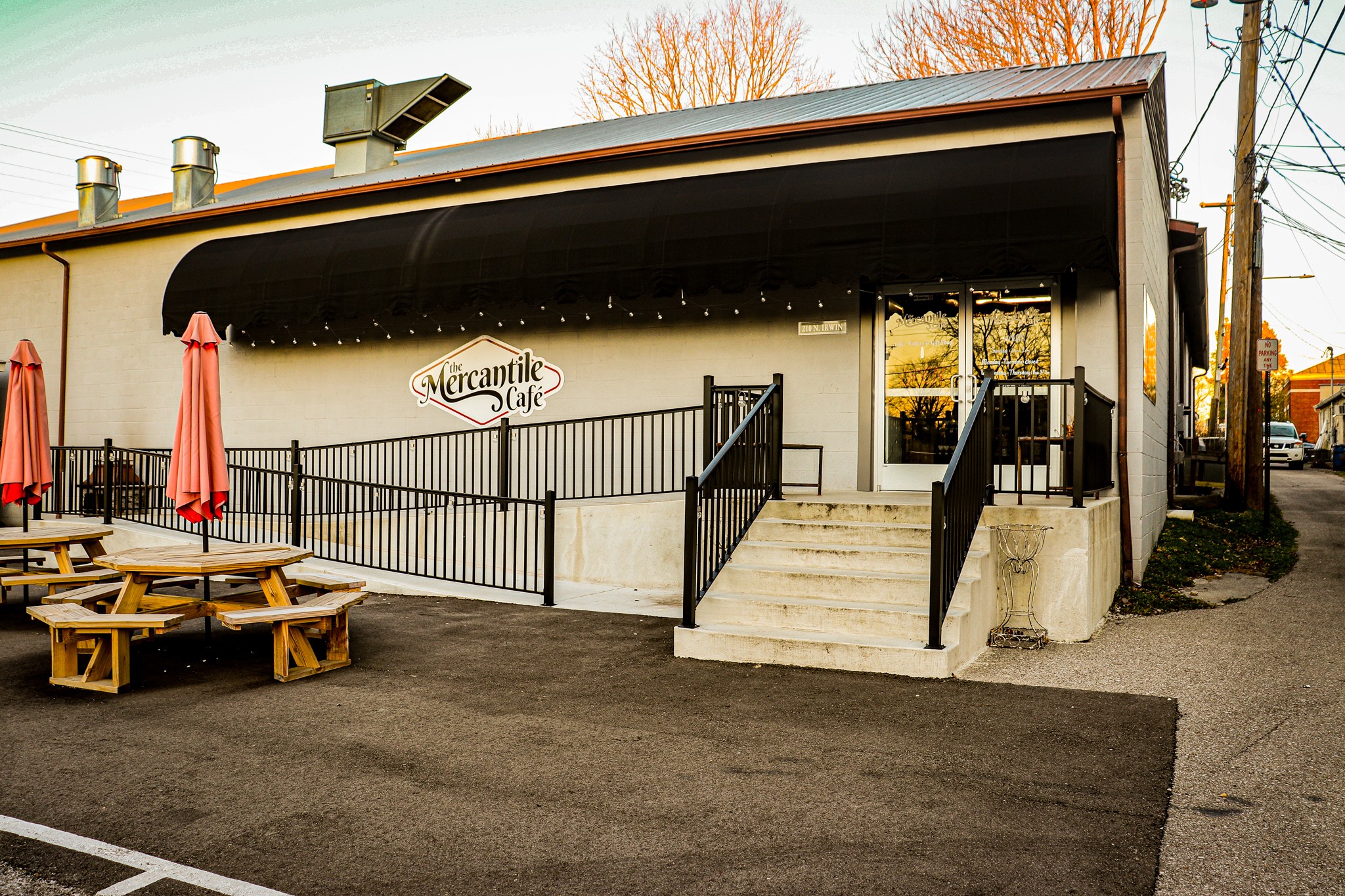 The Mercantile Cafe / Sweet Simplicity Bakery | Tennessee River Valley